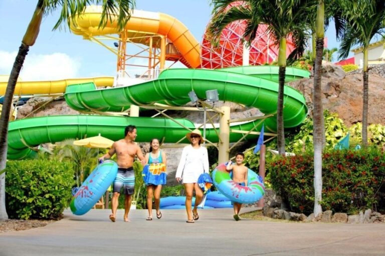 Oahu: Wet 'n' Wild Waterpark Ticket with Waikiki Transfer - The Sum Up
