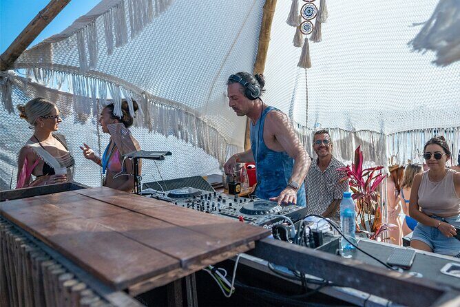 Only Adults Catamaran, Party Isla Mujeres! Departures from Cancun - Authentic Insights from Reviewers