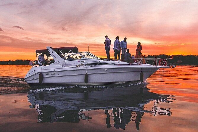 Ottawa: 6PM Shared River Cruise Aboard a Real Yacht (WedSun) - Deep Dive into the Experience