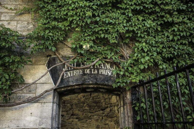 Ottawa : Historic Tour of the Ottawa Jail Hostel - Authenticity and Experience Based on Reviews