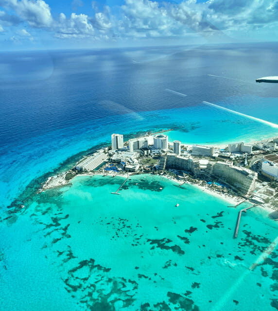 Panoramic flight to Cancun Hotel Zone and Isla Mujeres - What to Expect During the Flight