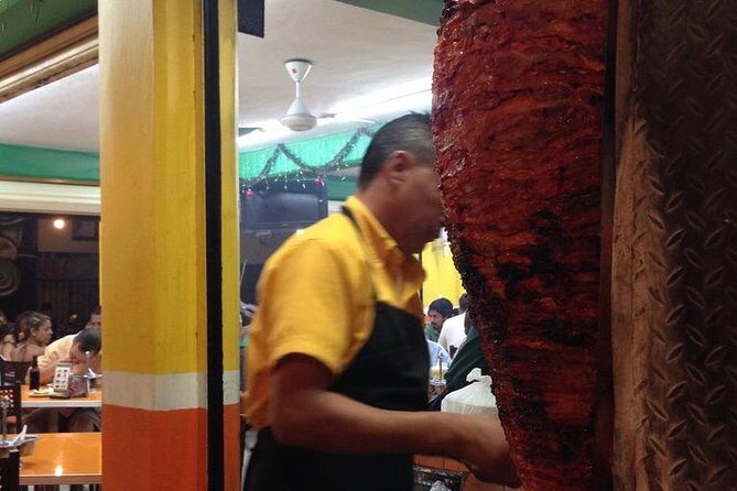 PDC Walking Food and City Experience -Suitable 4 Veggies 2 - Who Will Love This Tour?