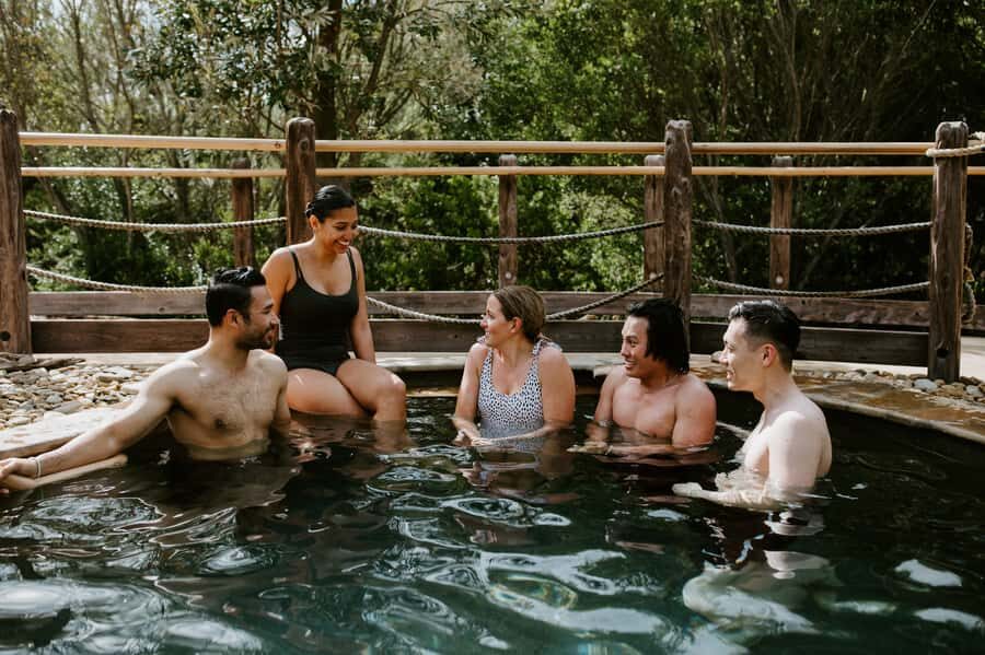 Peninsula Hot Springs: Fire, Ice, and Bathe - What does the experience involve?