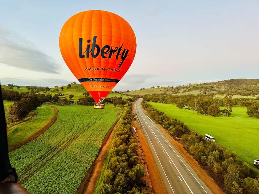 Perth: Avon Valley Hot Air Balloon Flight with Breakfast - The Scenic Flight: What to Expect