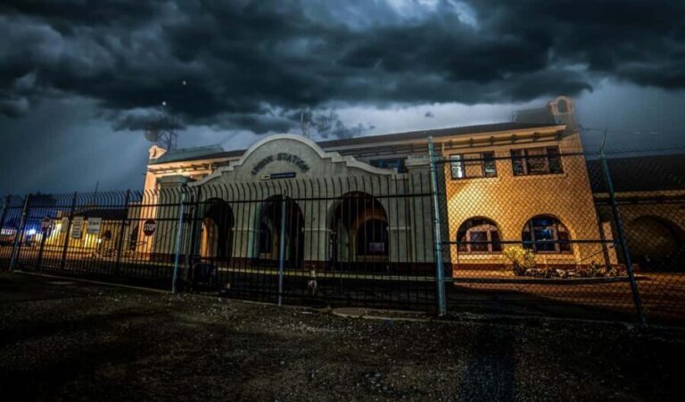 Phoenix: Dead of Night Ghost Hunt Walking Tour - What Makes This Tour Unique