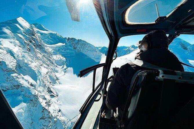 Pilots Choice: 2 Glaciers & Snow Landing  35min - The Value and What to Expect