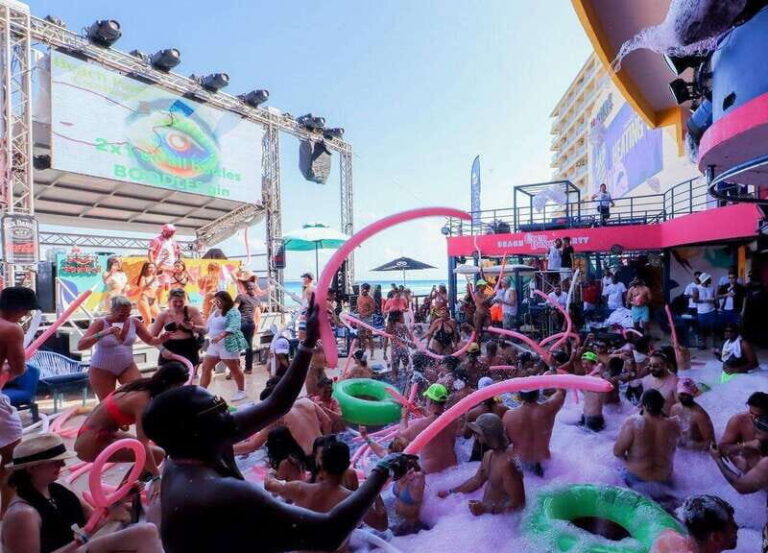 Premium Beach Party Coco Bongo - Who Will Love This Experience?