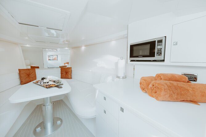 Private 4 hour Cruise to Emerald Bay on 42ft Exotic Yacht for 12 - FAQ