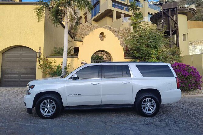 Private Airport Transportation to Cabo Ida Tourist Corridor - The Vehicles and Amenities