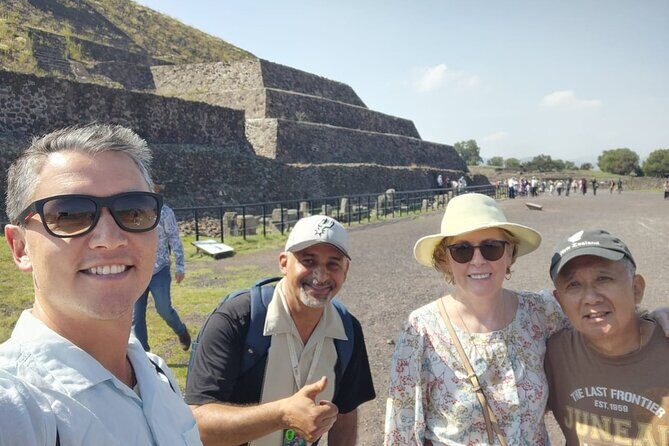 Private full tour to Teotihuacan and Basilica at your own pace - What Travelers Say