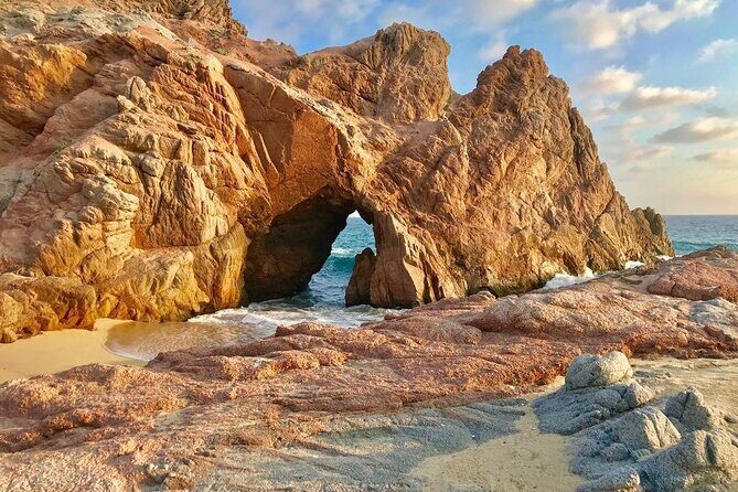 Private Horse Back Ridding Tour and Discover The Arch of the Pacific - Who Should Consider This Tour?