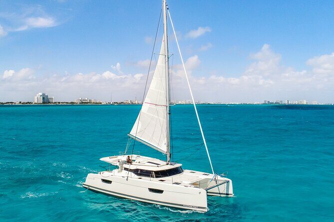 Private Luxury Catamaran Cancun to Isla Mujeres | For up to 30 pp - Key Points