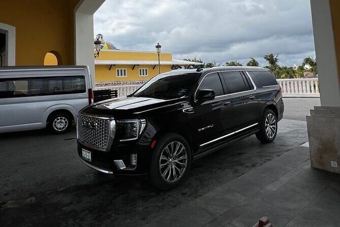 Private Luxury Transportation to and from the Airport - Why Choose This Service?