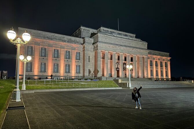 Private Night Tour of Auckland, Sky Tower Bar, Bridge & Museum - Authentic Insights from Reviewers