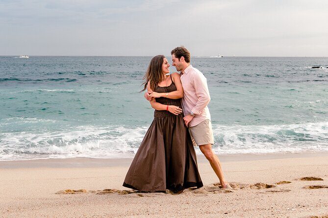 Private Photoshoot for Couples in Playa Los Cabos - The Experience: A Blend of Relaxation and Creativity