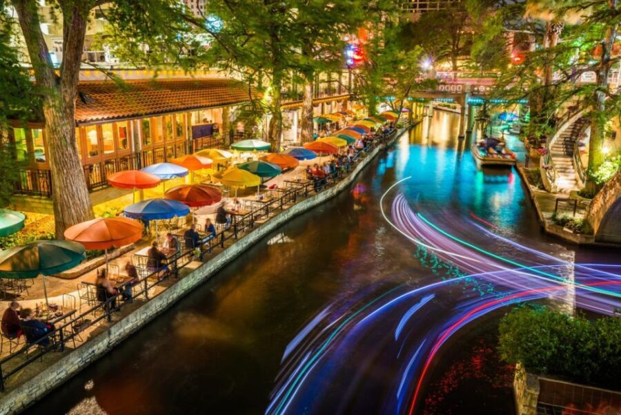 Private Romantic Tour: Enchanting San Antonio - Romantic Walks Along the River Walk