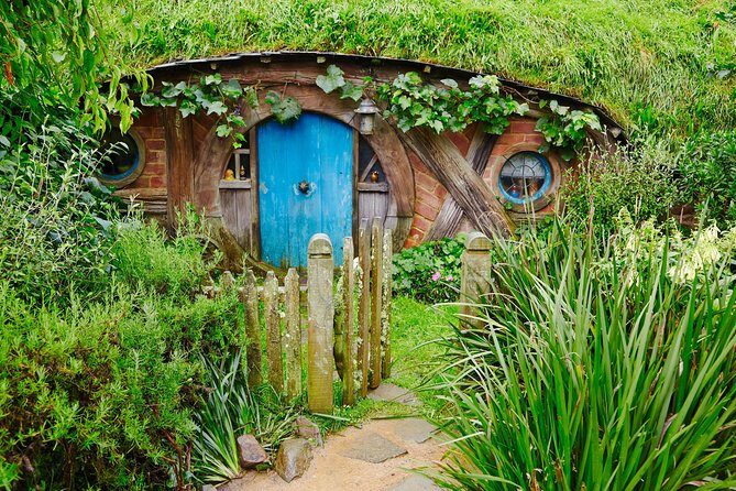 Private The Hobbiton Tour - Auckland Tour House - Why Travelers Love This Tour