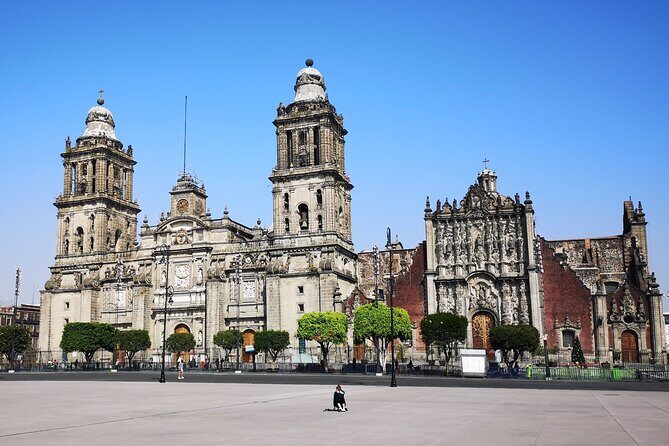 PRIVATE Tour Downtown & Anthropology Museum & Chapultepec Castle - The Experience in Detail