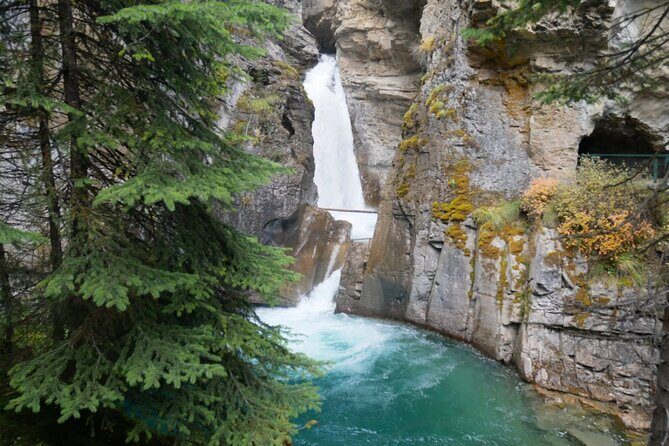 Private Tour Moraine Lake, Louise, Emerald & Johnston Canyon - The Tour in Detail