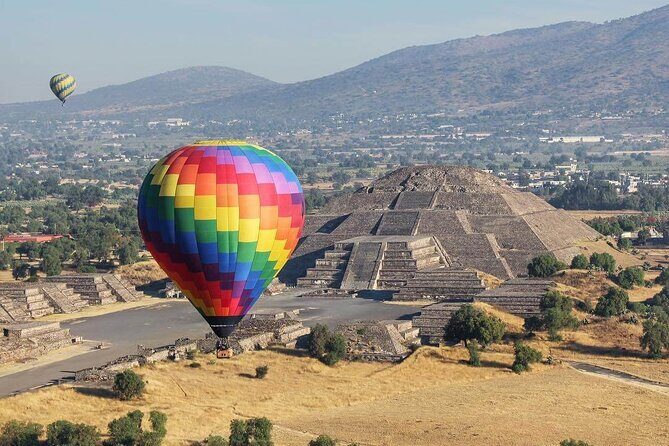 Private Tour to the Pyramids of Teotihuacán from CDMX from 1 to 4 people - The Itinerary in Detail
