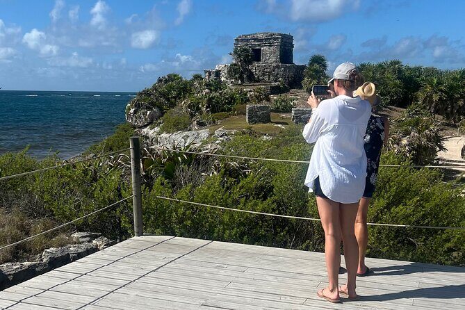 Private Tour to Tulum and Swimming with Turtles in Akumal - Exploring Tulum: The Mayan Coastal Fortress