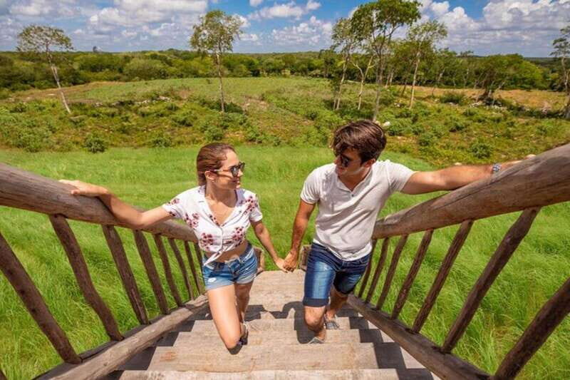 Private Tour Uxmal Land Rover Vintage safari & Mayan brunch - Exploring the Heart of Yucatán in Style