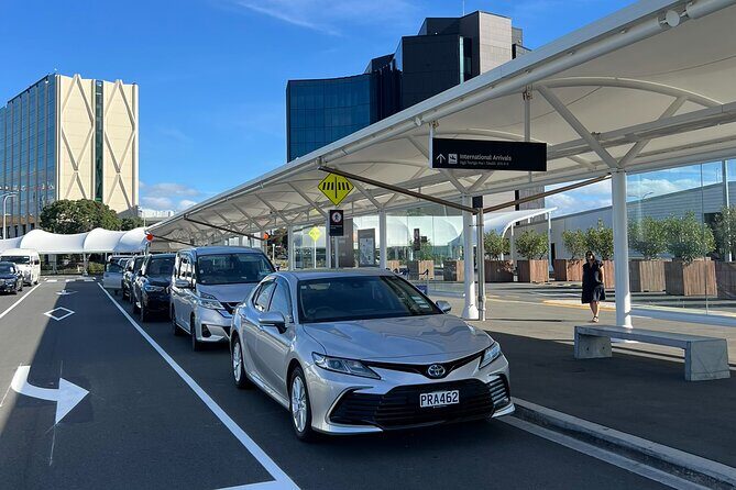 Private Transfer From Auckland Airport To Piha Beach - Practical Details and Tips