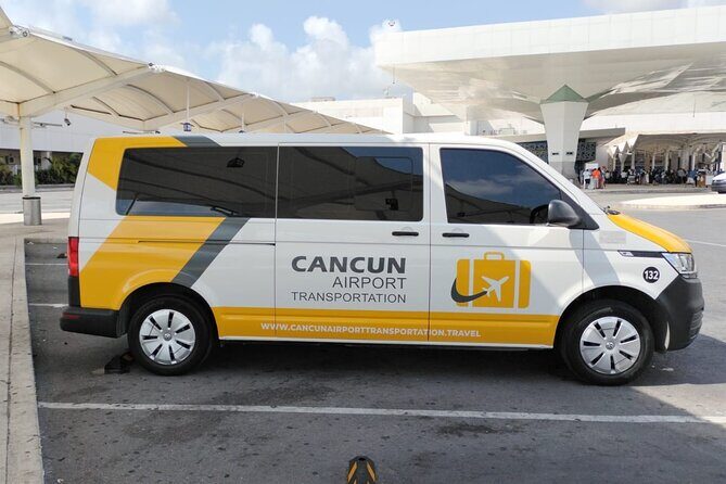Private Transfer from Cancun Airport to Akumal - The Vehicle and the Experience