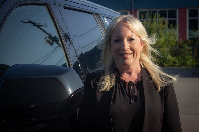 Private transfer from YQB (QUEBEC) Airport to downtown - The Experience on Arrival