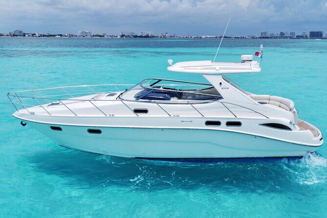 Private Yacht Rental in Cancun - The Atmosphere and Crew
