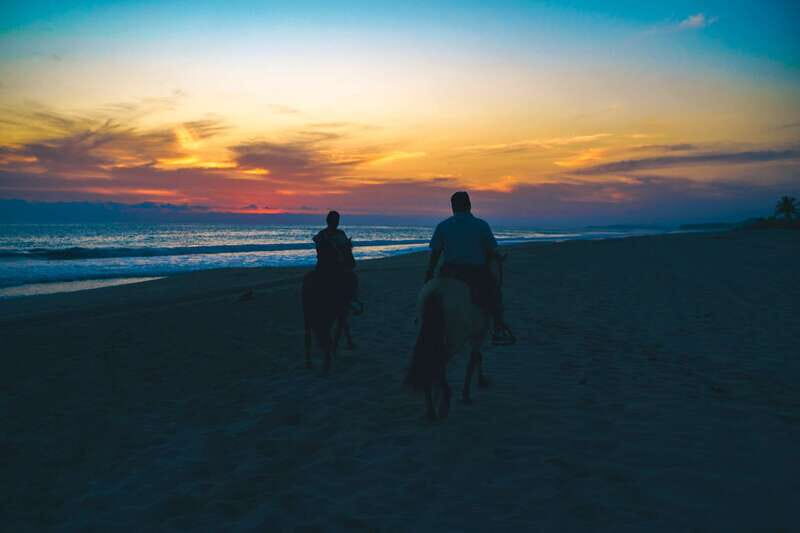 Puerto Escondido: Sunset Horse Back Riding Tour - What’s Included and What’s Not