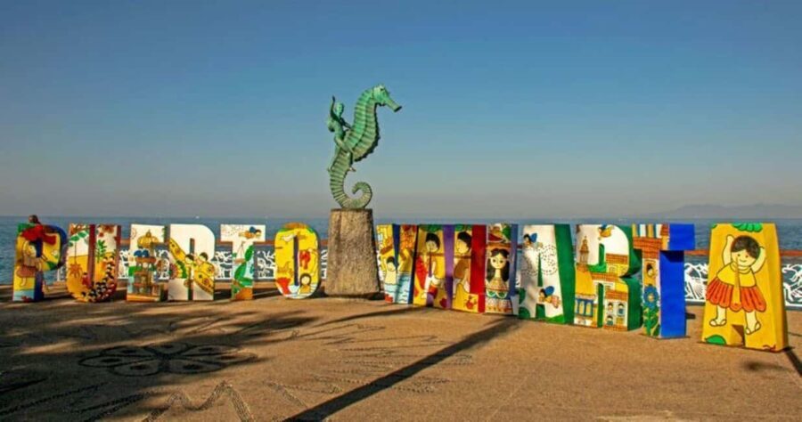 Puerto Vallarta: Tropical City Tour - An In-Depth Look at the Puerto Vallarta: Tropical City Tour