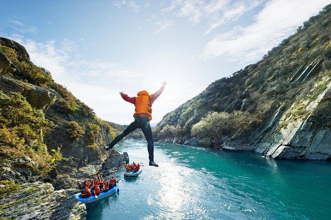 Queenstown Kawarau River Rafting and Jet Boat - The 400m Dog Leg Rapid