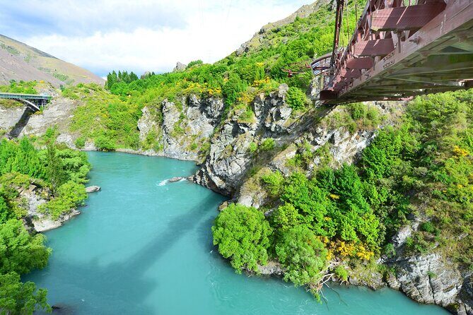 Queenstown Lake Hayes Car Tour - An In-Depth Look at the Queenstown Lake Hayes Car Tour