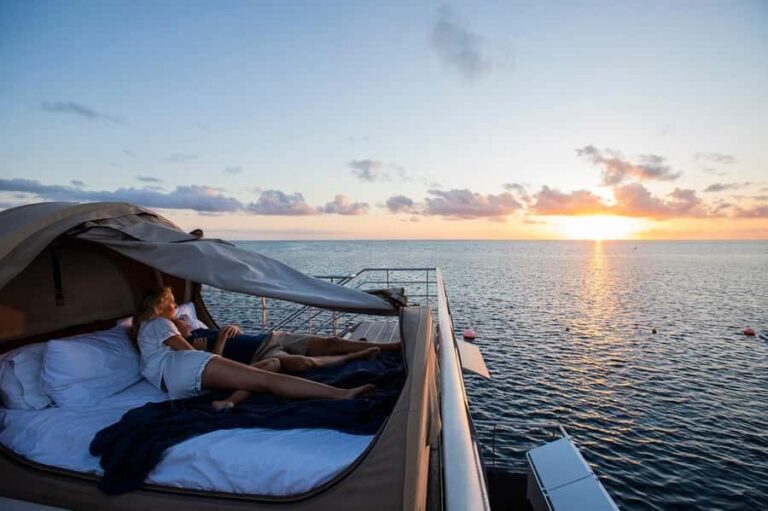 Reef Sleep: 2-Day Great Barrier Reef Pontoon & Gourmet Meals - Dining and Comfort
