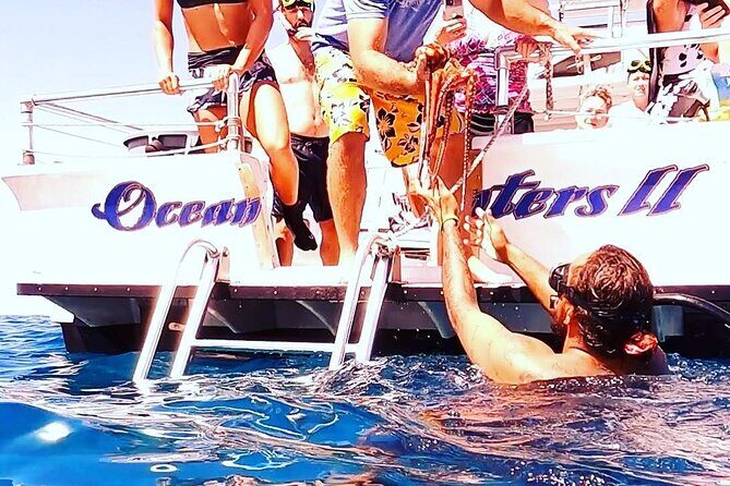 Reef Snorkel under the Captain Cook monument in Kealakekua Bay - What’s Included and What to Bring