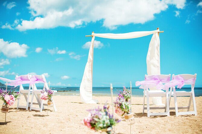 Romantic Oceanfront Beach Wedding in Honolulu - The Experience from Past Travelers