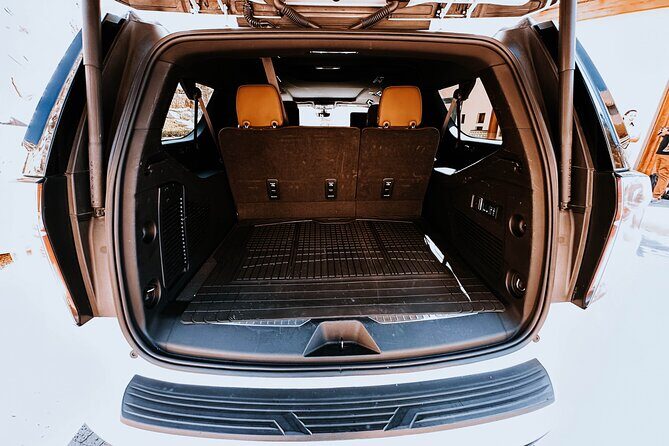 Roundtrip Deluxe Suburban Transportation - The Booking Process and What’s Included