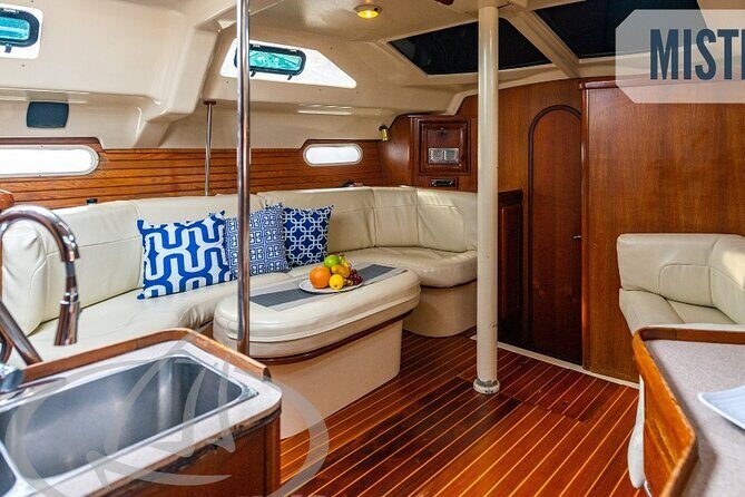 Sailing Snorkel Adventure - The Sailing Experience: Wind or Motor?