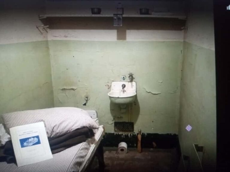 San Francisco: Alcatraz Island Tour with Bike Rental - Authentic Experiences and Practical Details