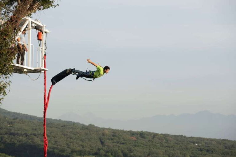 Santiago: Bungee Jumping at Cola de Caballo Park - The Scenery and Why It Matters