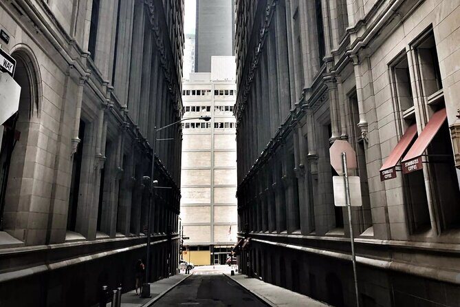 Self guided tour unlock New York from every angle stories secret - Exploring Wall Street and Federal Hall