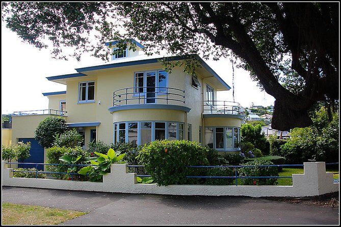 Shore Excursion: Napier/ Hawke's Bay & Premium Wineries tour - The Art Deco Experience