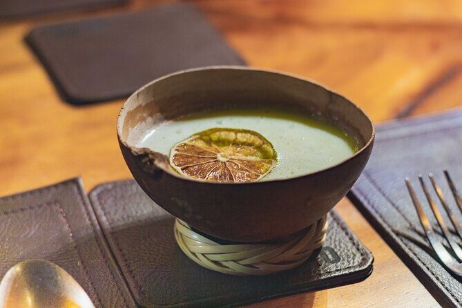 Sips and Smiles Walking Experience - The Atmosphere and Guide