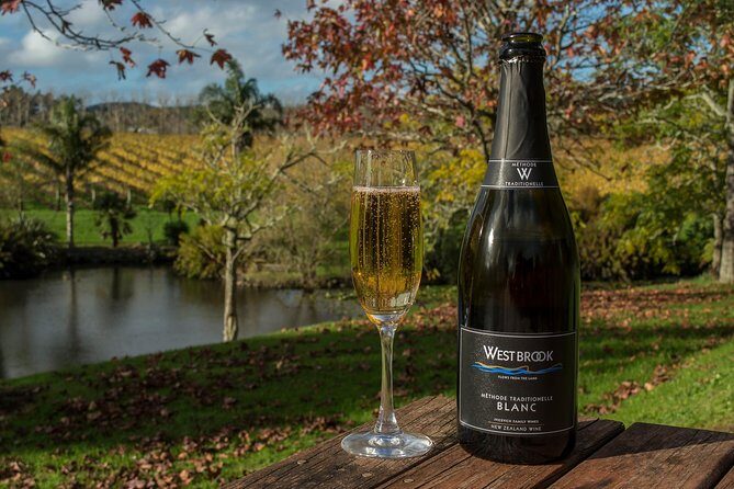 Small-Group Kumeu Wine Country Tour with Wine Tastings & Lunch - What to Expect at Each Stop