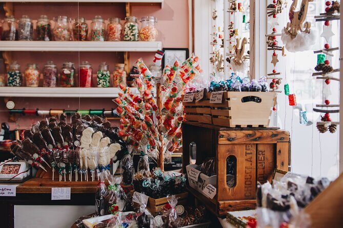 Small Group Mystery Shop and Dine Christmas Tour from Toronto - Exploring the Itinerary: What Makes Each Stop Special