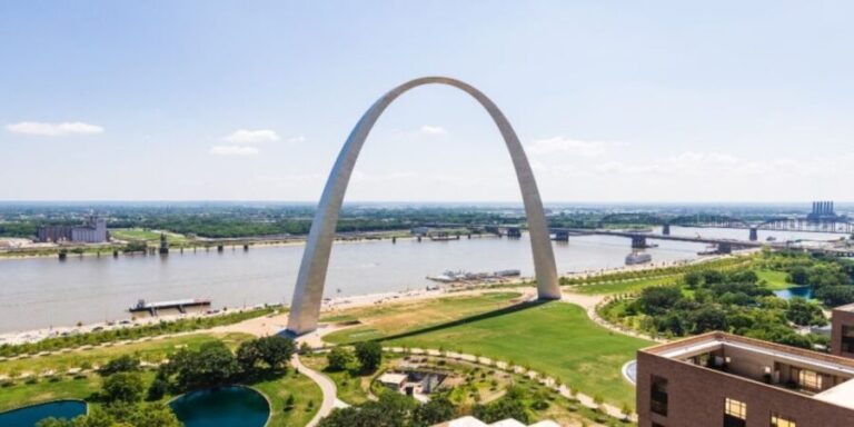 St. Louis Premium Driving Tour with Boat Ride & Arch - Exploring the Itinerary in Detail