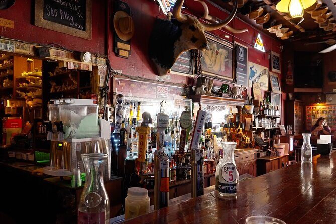 Stockyards Jingle & Mingle Holiday Saloon Crawl in Fort Worth - Exploring the Fort Worth Stockyards and Its Historic Charm