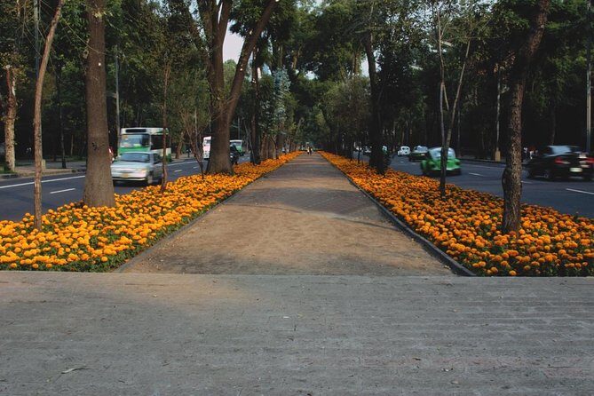 Street Food Tour with Friends - Who Will Love This Tour?