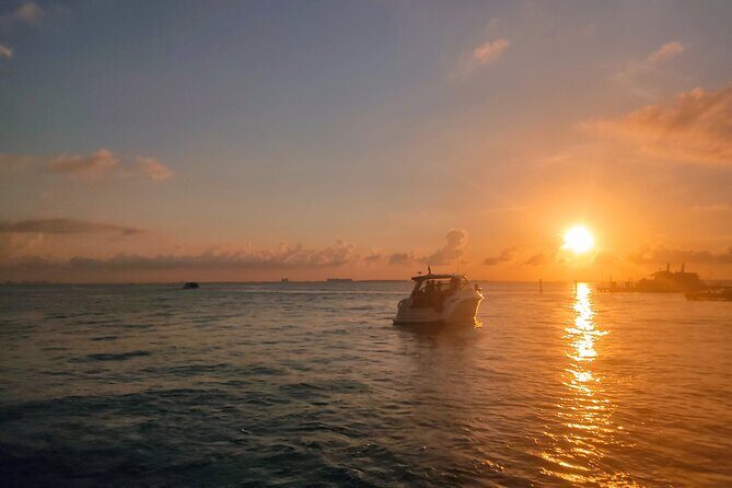 Sunset Catamaran to Isla Mujeres + Transportation from Cancún - FAQ